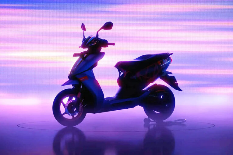 Checkout New Ather 450 Apex with Transparent Body Panels. - India's ...